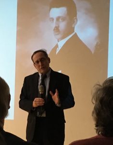 Arthur-Stern-Platz eröffnet | Spurensuche in Rödelheim